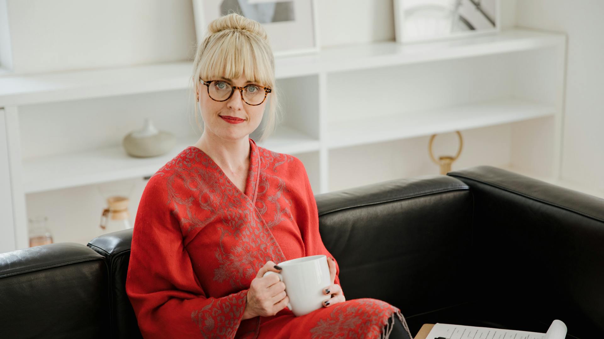 What Exactly Is a Therapist and How Do They Help? - Grow Therapy